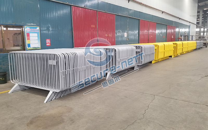 Crowd Control Barriers | Road barricade | meshfence.com