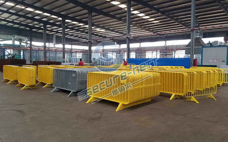 Crowd Control Barriers | Road barricade | meshfence.com